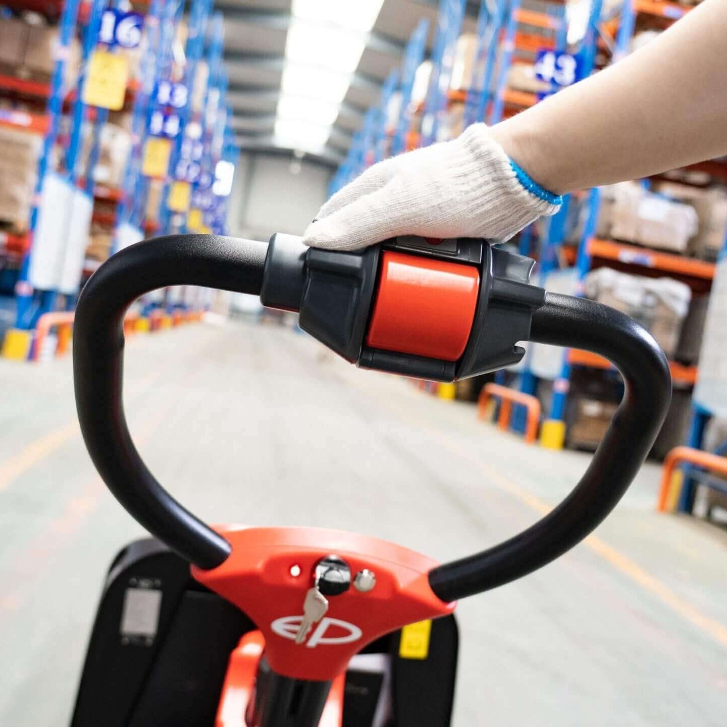 Patin eléctrico industrial de 1.5 toneladas